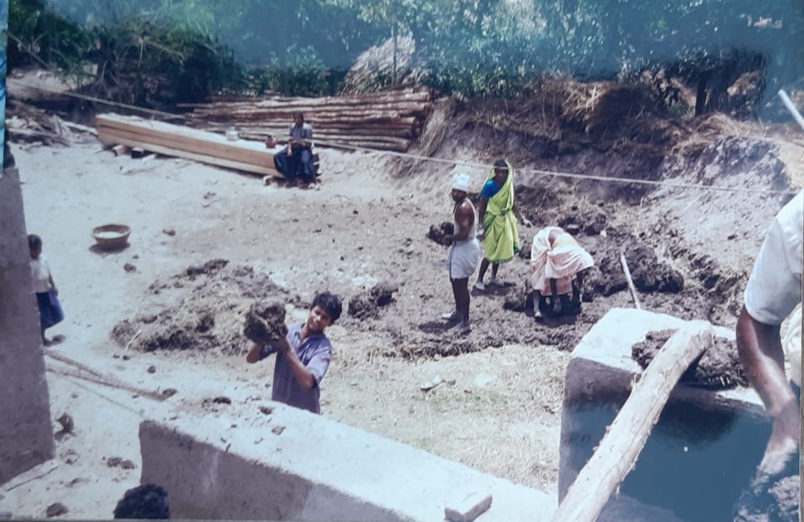 Baba M deshaj takneek se bana mitti ka ghar in hindi - Vikalp Sangam