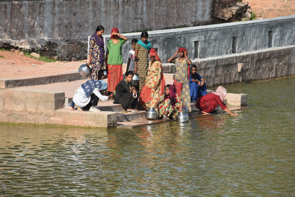मरुभूमि में पानी की रिश्तेदारी (In Hindi) - Vikalp Sangam